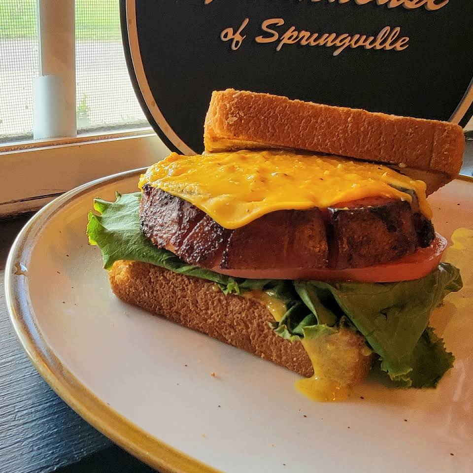 Farmhouse of Springville | Southern Restaurant & Catering