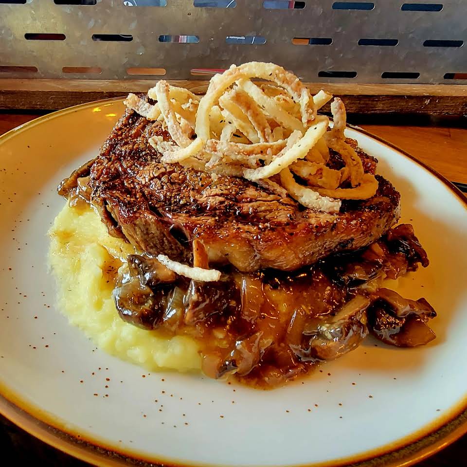 Farmhouse of Springville | Southern Restaurant & Catering